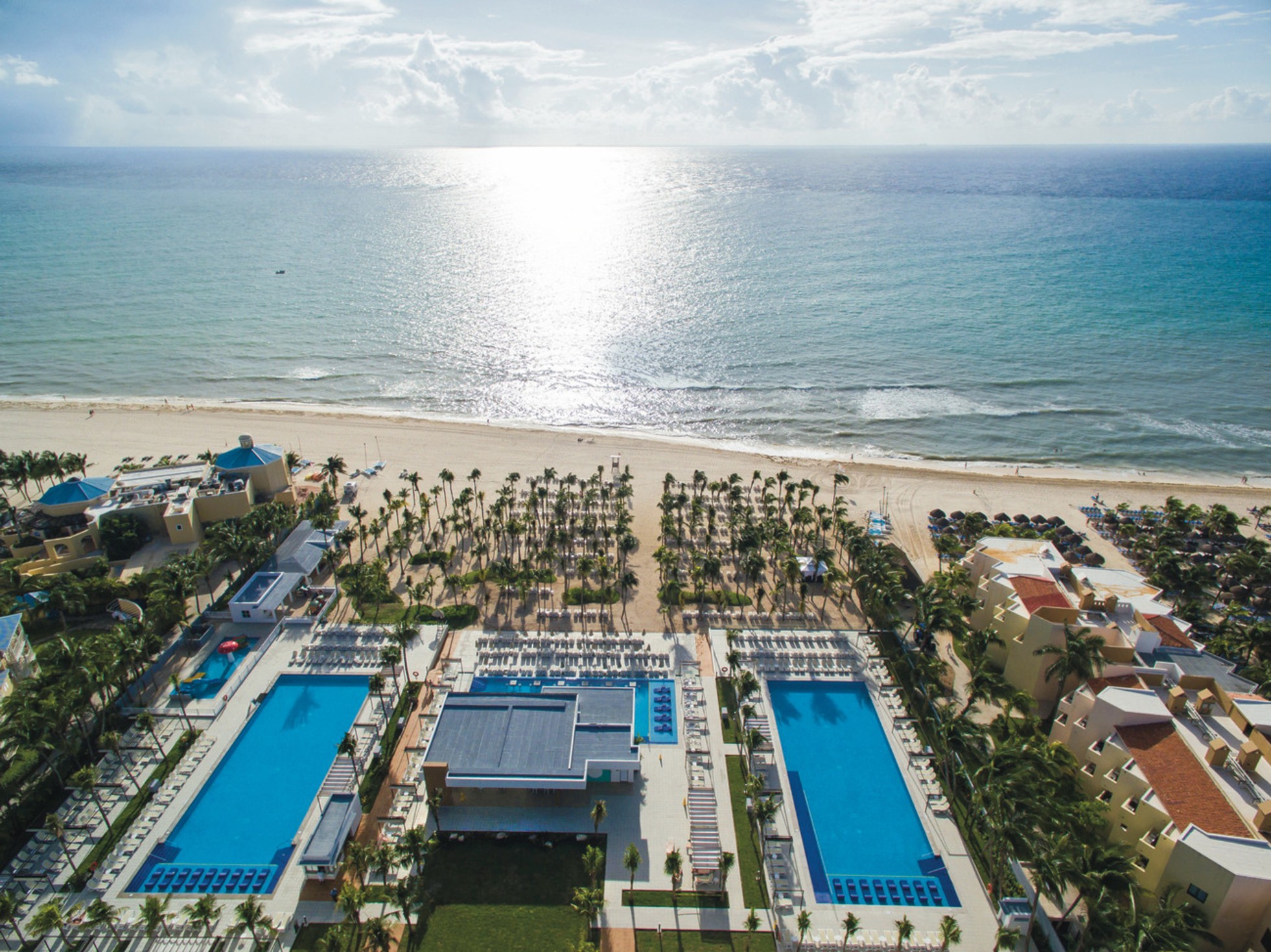 The New Riu Playacar Awaits You The New Riu Playacar Awaits You