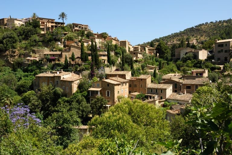 Ven al Riu Bravo y conoce y disfruta las maravillas de Mallorca - RIU ...