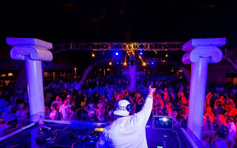 The Riu Pool Party and Luis Riu’s passion for music | Blog RIU.com
