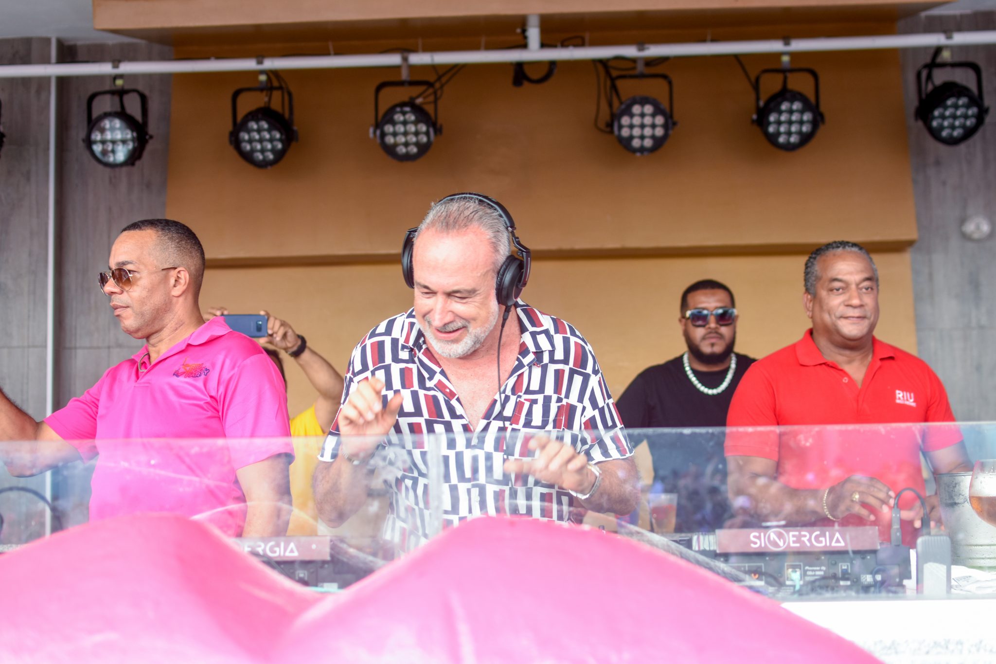 RIU Resumes the Riu Parties in 28 Hotels | RIU.com Blog