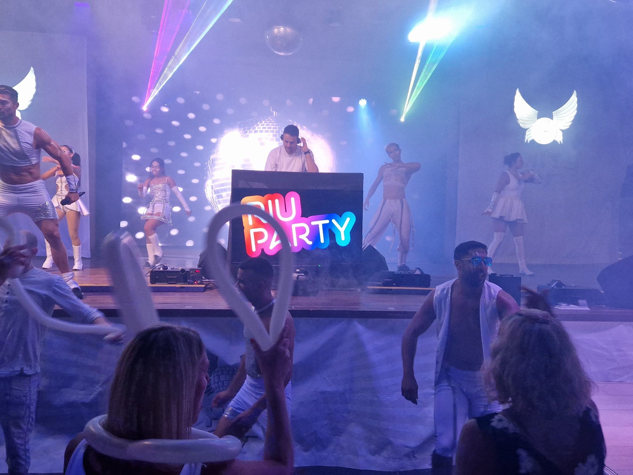 riu-buenavista-white-party-04 - RIU.com | Blog