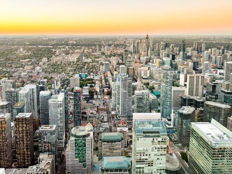 A record-breaking opening for the new Riu Plaza Toronto